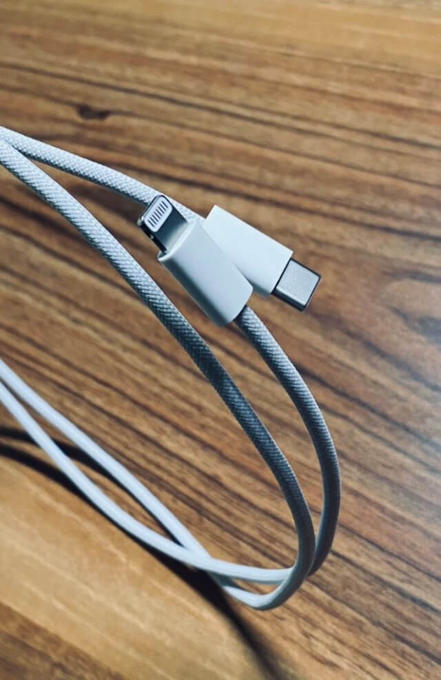 iPhone 12: Nuevas imágenes se filtran sobre un supuesto cable USB-C